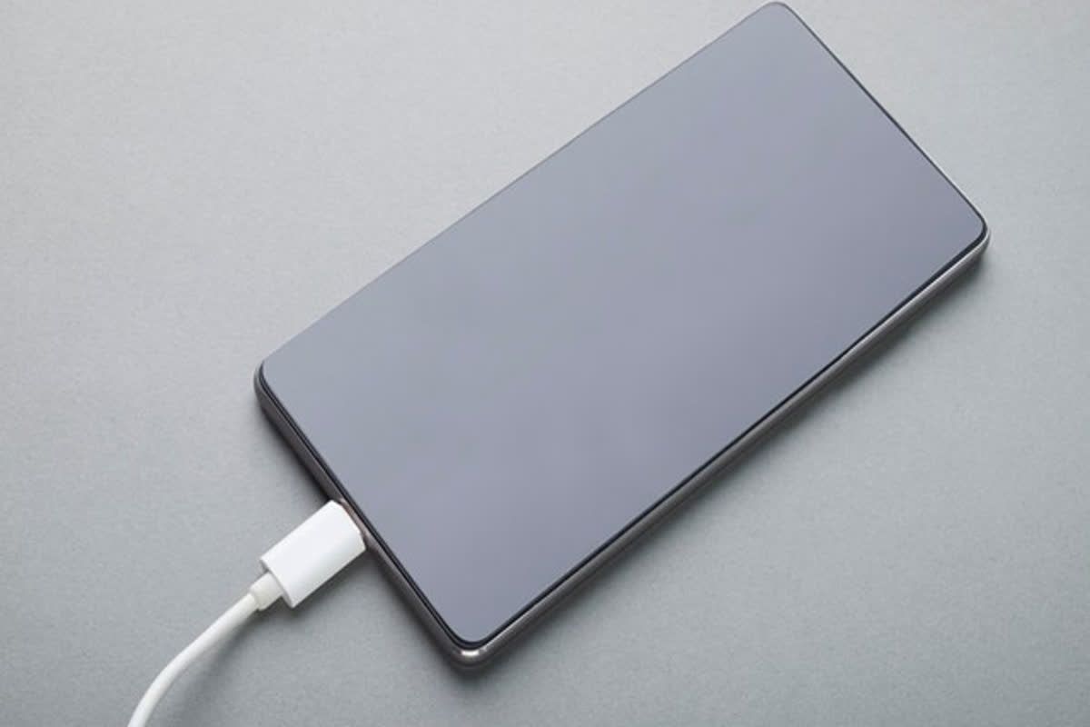Could We Use Mobile Phones Without Charging?