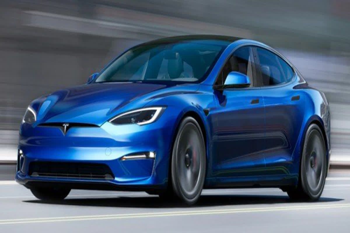 Tesla's New Tech Monitors Your Yawns and Blinks to Prevent Drowsy Driving