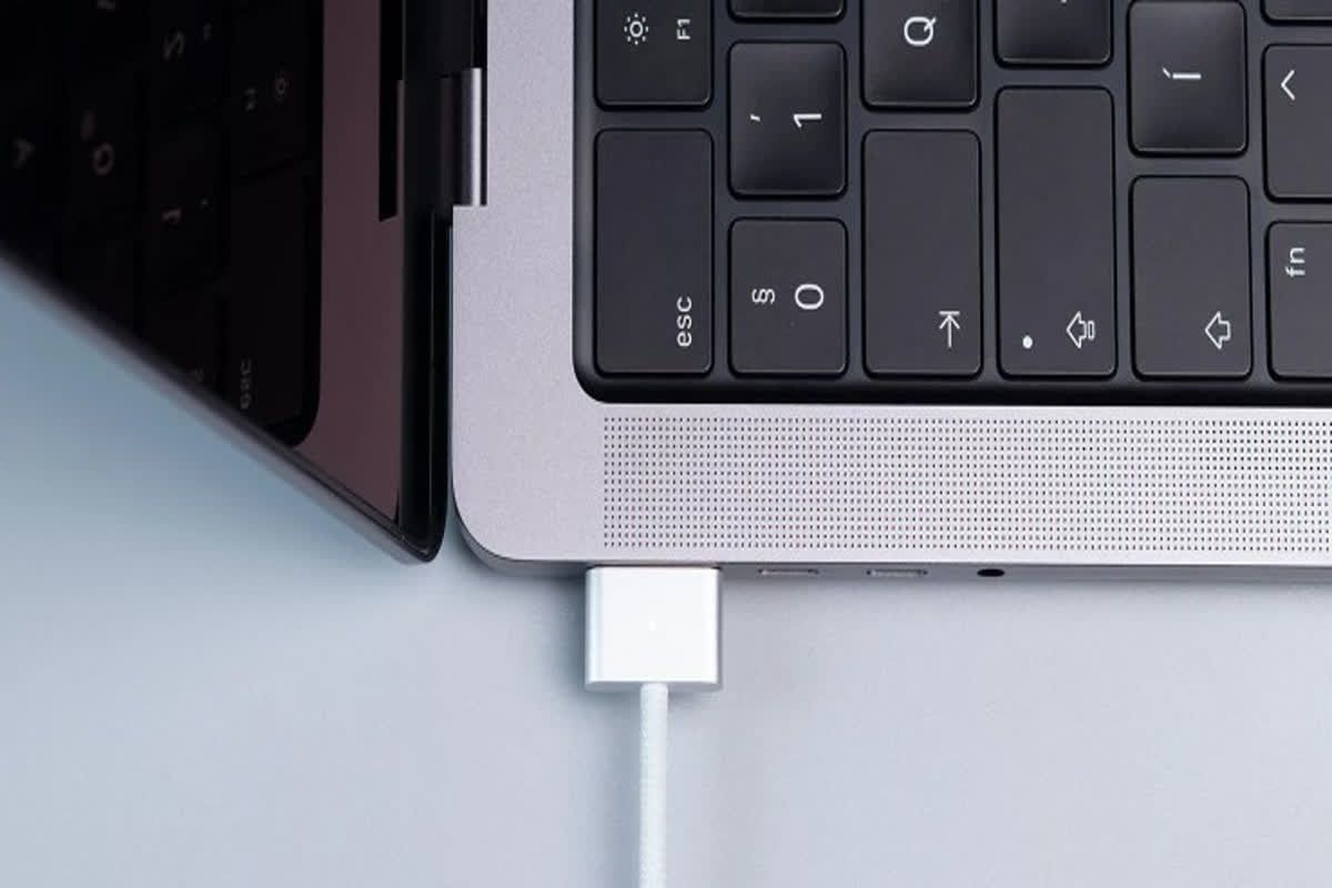 Liquid Detection Feature Comes to MacBook USB-C Ports: What to Expect