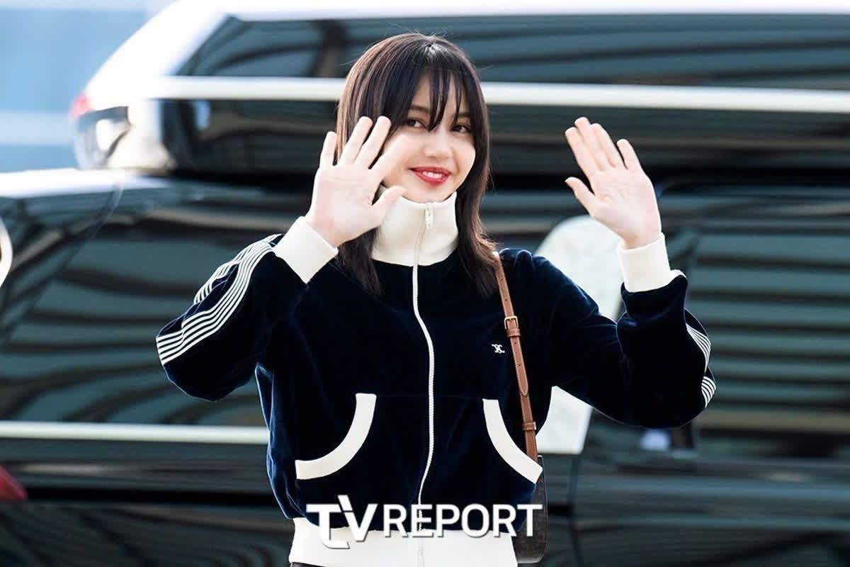 BLACKPINK's Lisa Beams with Pride for Her Group