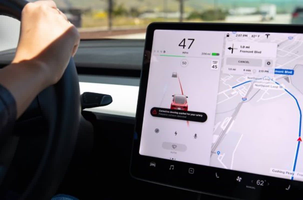 Will Tesla's Touch Screen Hazard Disappear?