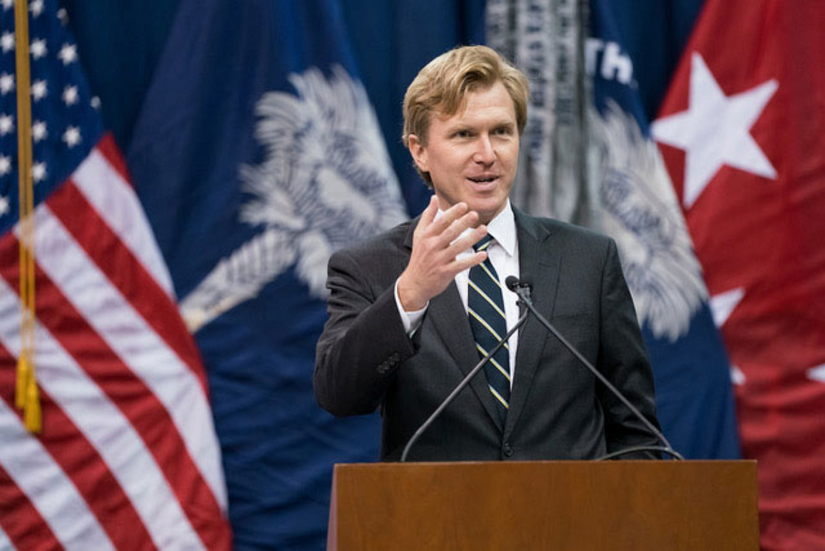 Ex-Pentagon Official: US Should Shift Focus from North Korea to China