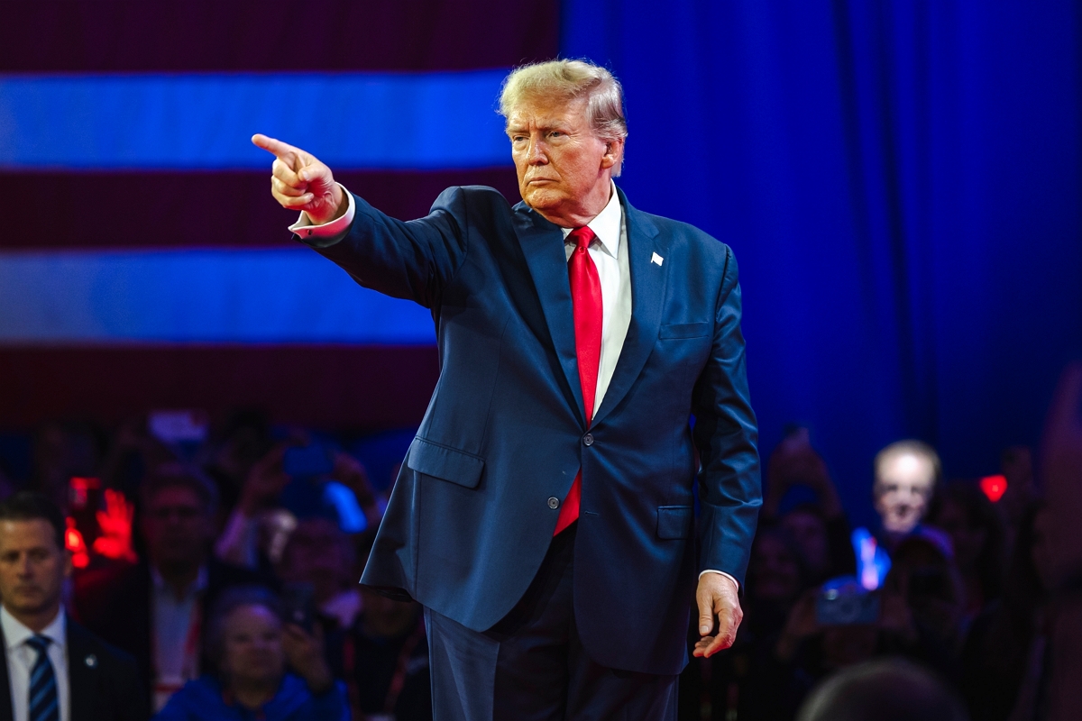 Trump's Promise to Oil Tycoons: Give Me a Billion, I'll Scrap Climate ...