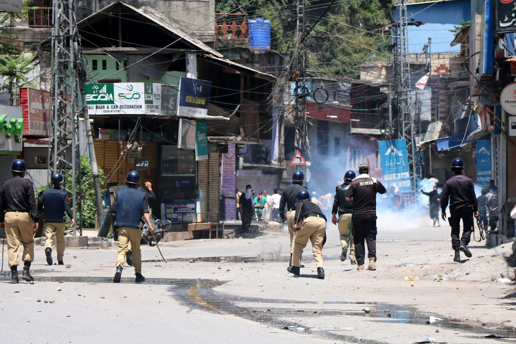 Kashmir's Economic Crisis Sparks Protests: One Officer Dead, Dozens Injured