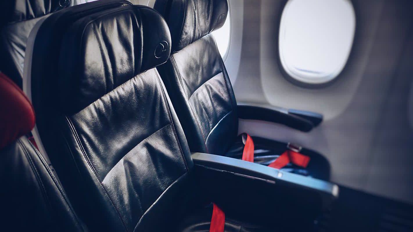 Why Travel Experts Say Middle Seat is the Best Spot on the Plane