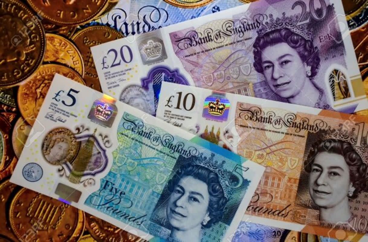 UK Currency Tops Major Markets as Economy Speeds Up