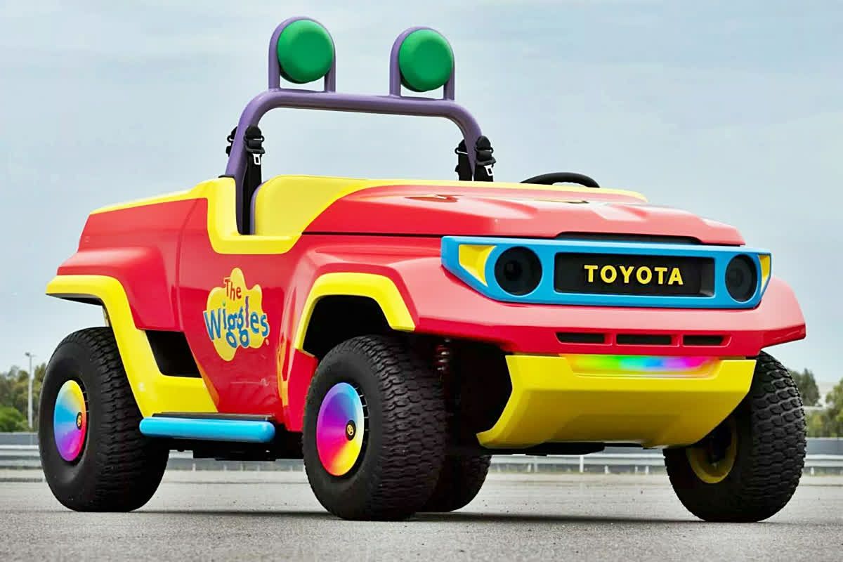 Toyota’s Big Red Ute: A 12.4 MPH Electric Car That’s Perfect for The ...