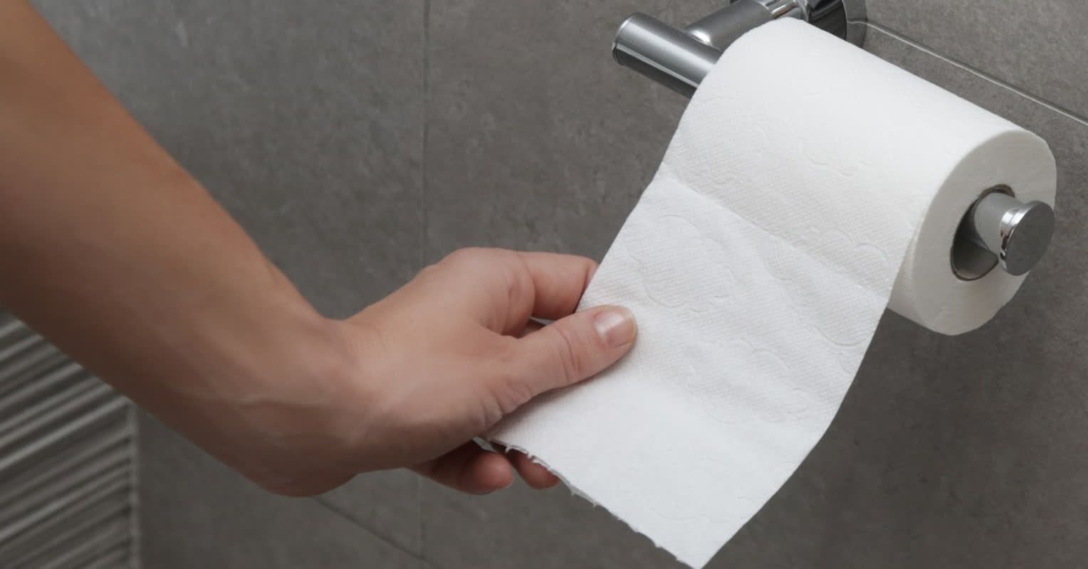Red, Black, or White Stool? What Your Bowel Movements Might Be Trying ...