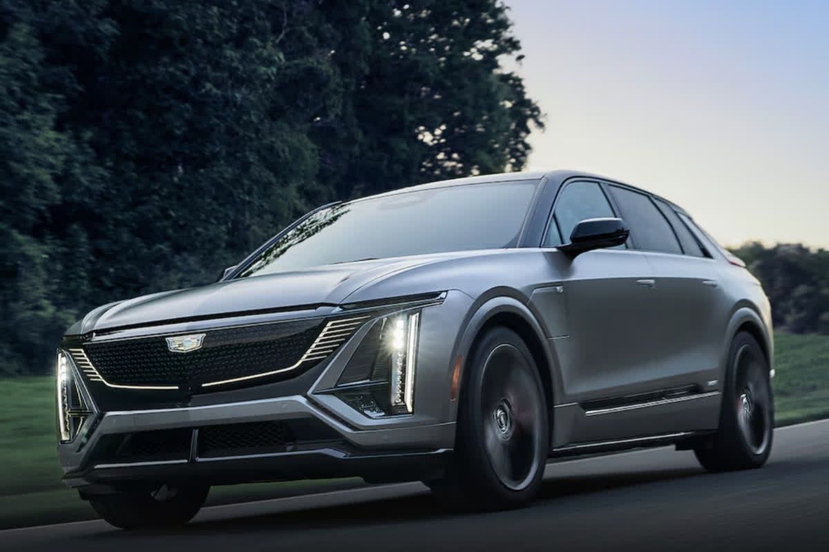 Cadillac Unveils the Lyriq-V: 615 Horsepower, 0-60 in 3.3 Seconds, and ...