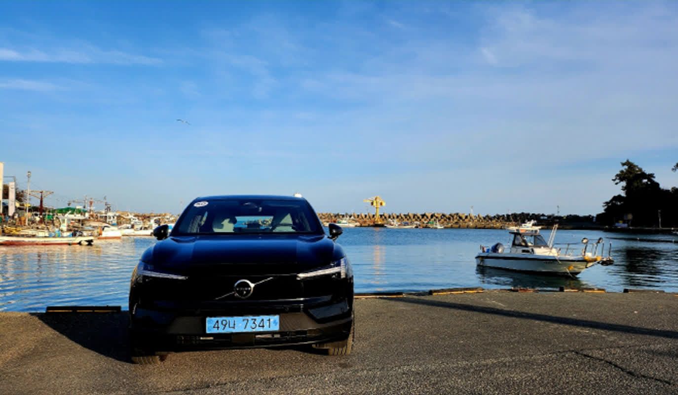 Volvo EX30: A Stunning Newcomer with Scandinavian Design and Cutting ...