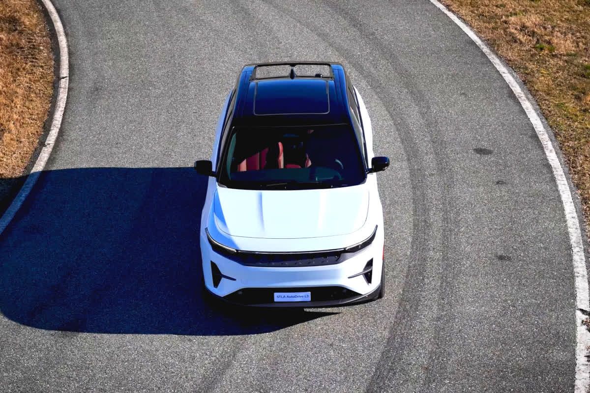 Stellantis Unveils STLA AutoDrive 1.0: A Leap Forward in Autonomous ...