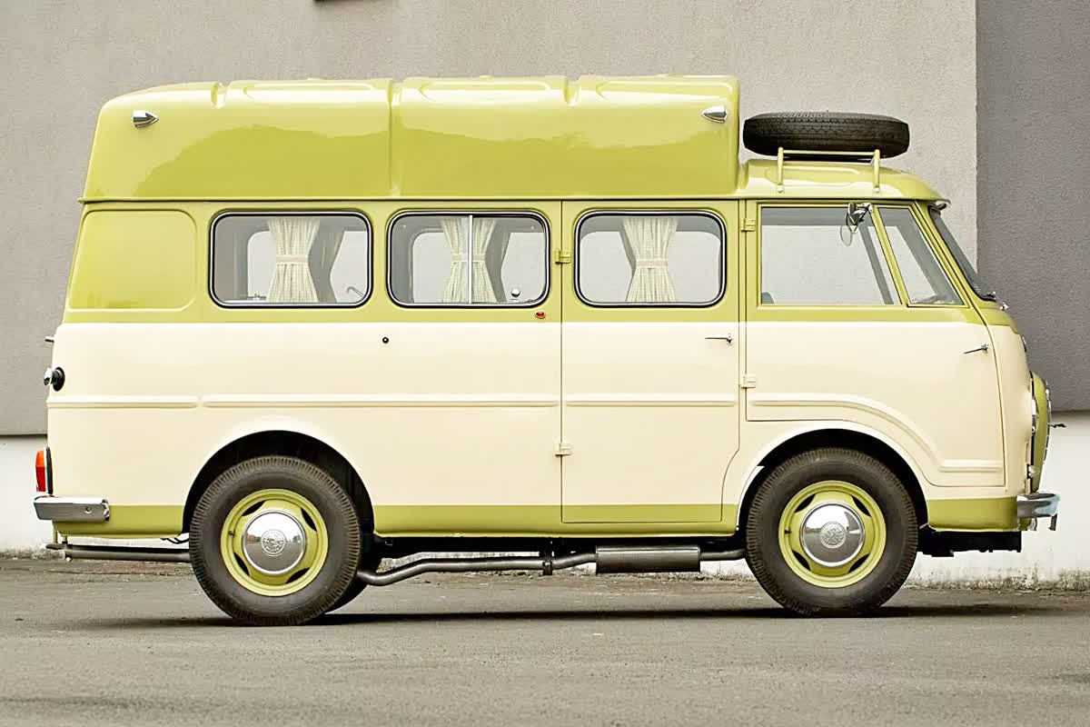 Classic Meets Camper: The Alfa Romeo T10 Autotutto is a Rare Find