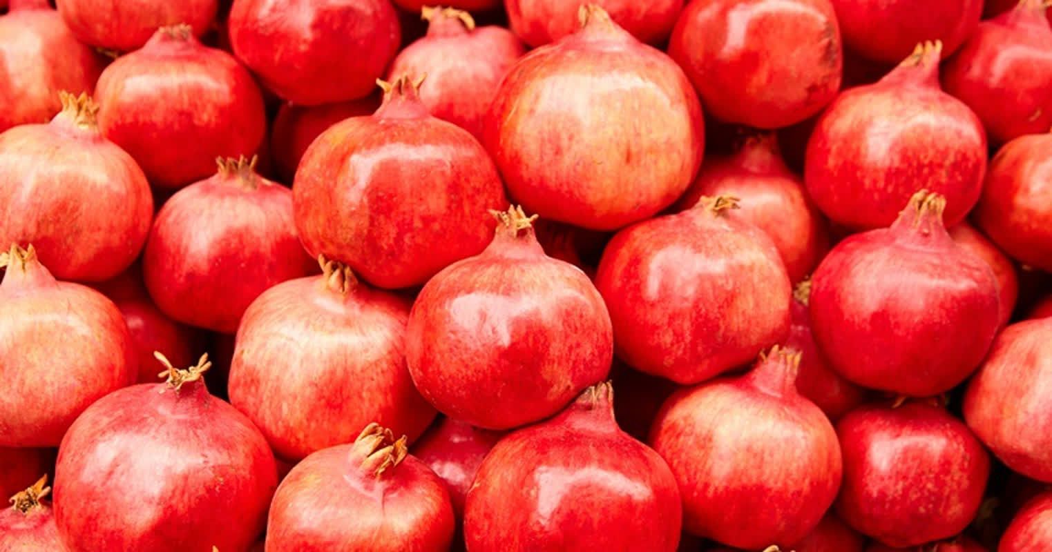 Red Jewels for Your Health: 7 Amazing Benefits of Pomegranates