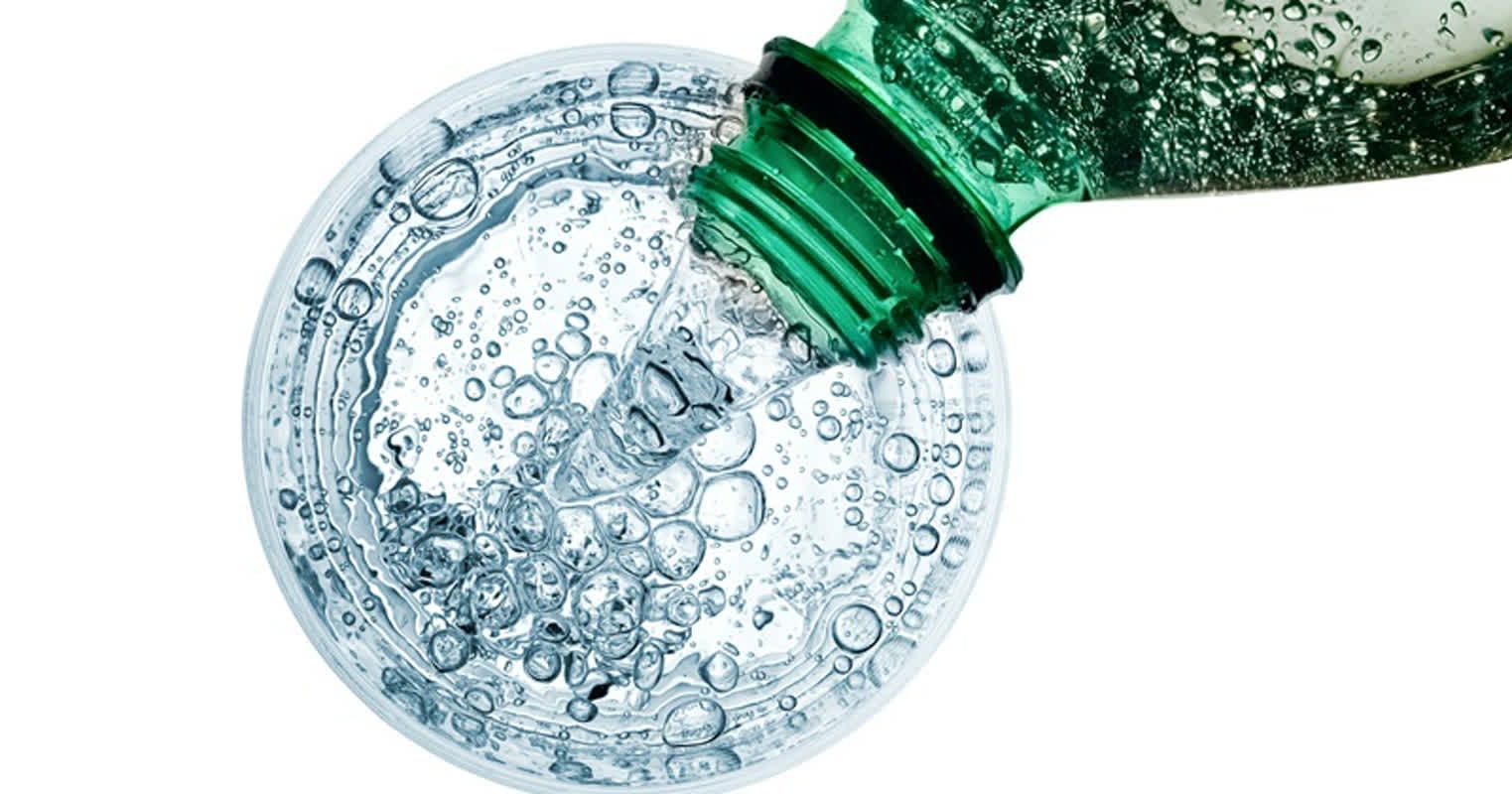 Can Sparkling Water Help with Weight Loss and Gut Health? Science Says Maybe